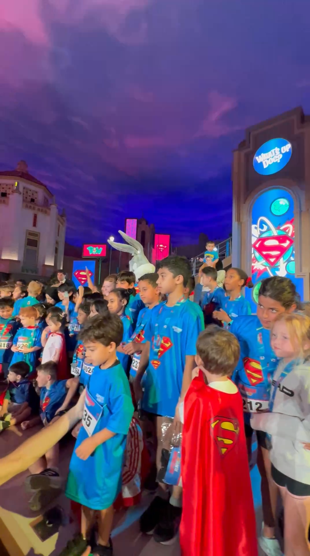 More Than 900 Super Runners Take Part In Warner Bros. World™ Abu Dhabi ...