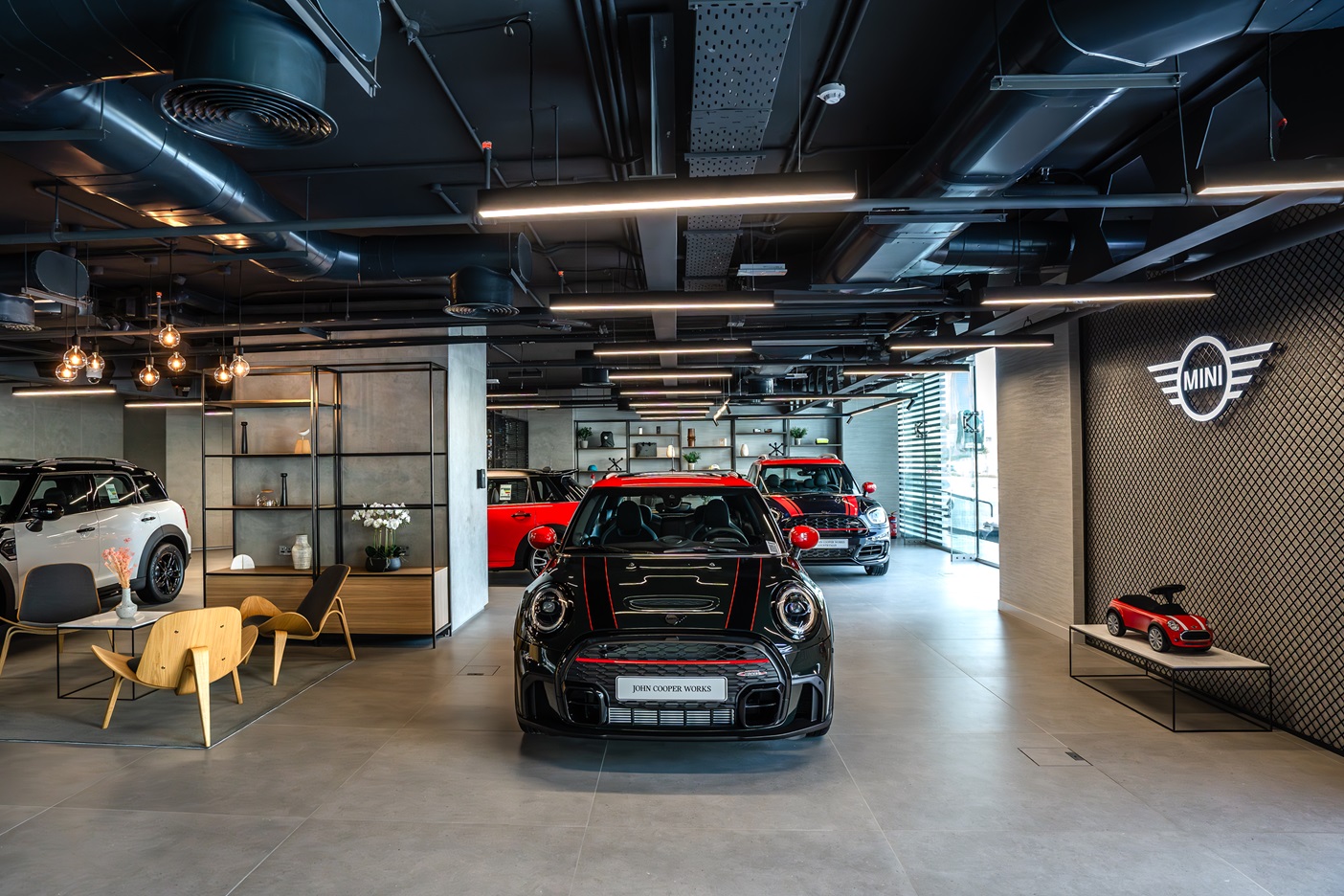 A Customer-Experience Revolution: Abu Dhabi Motors Showcases New Retail ...